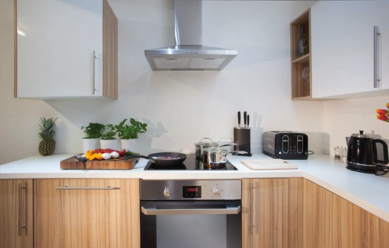 How to choose the best hob for your kitchen - Property Price Advice