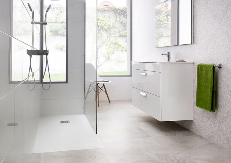 Create a splash with a luxurious walk-in shower - Property Price Advice